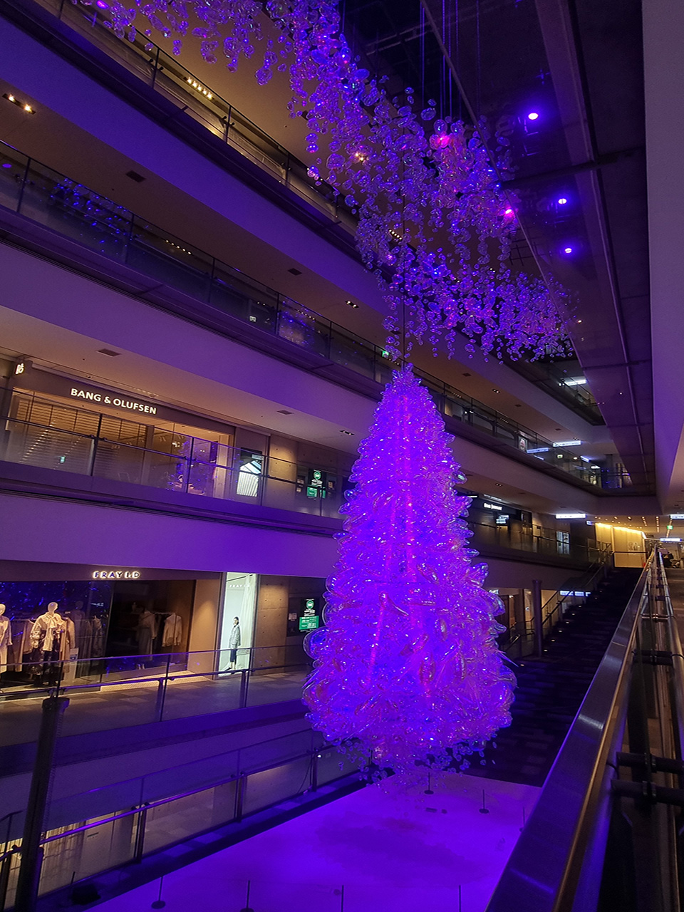 OMOTESANDO HILLS CHRISTMAS ILLUMINATION 2022 | 株式会社クラフト | KRAFT Co., Ltd.